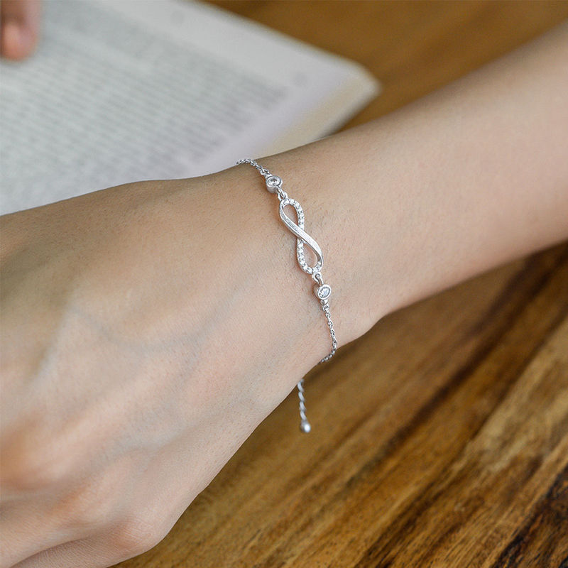 Buy Shaya by CaratLane Infinite Possibilities Bracelet in Rhodium ...
