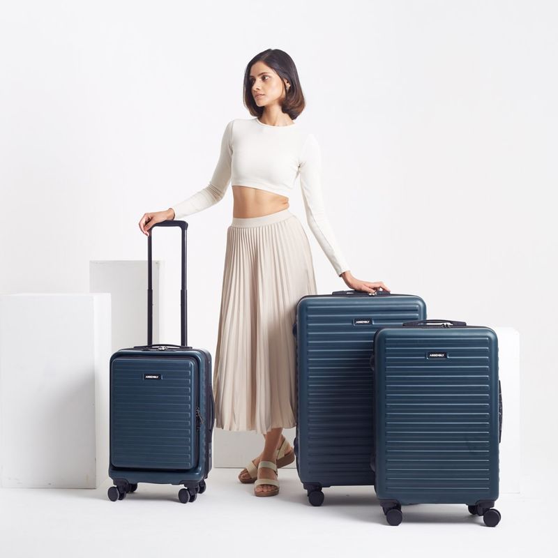 Buy Assembly Set of 3 Luggage Trolley- 28, 24 & 20 inches Hardsided ...