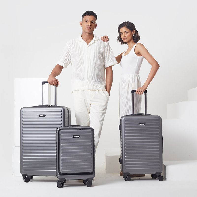 Buy Assembly Set of 3 Luggage Trolley- 28, 24 & 20 inches Hardsided ...