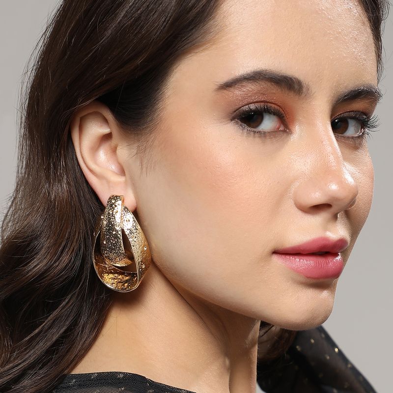 Buy SOHI Women Enchanted Echo Drop Earrings Online