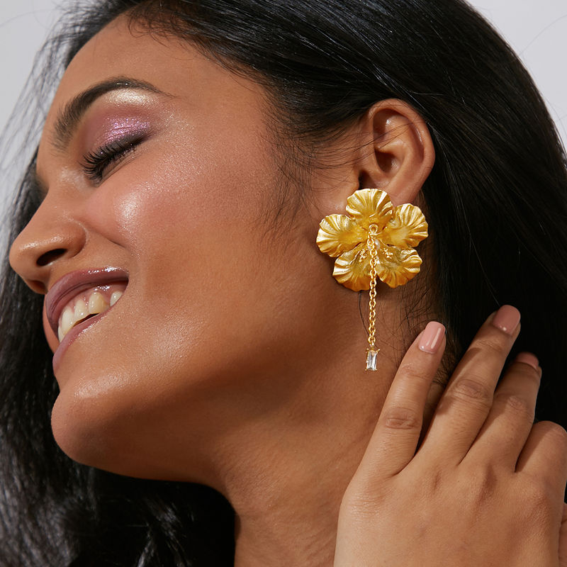 Buy Pipa Bella by Nykaa Fashion Camellia Floral Earrings Online