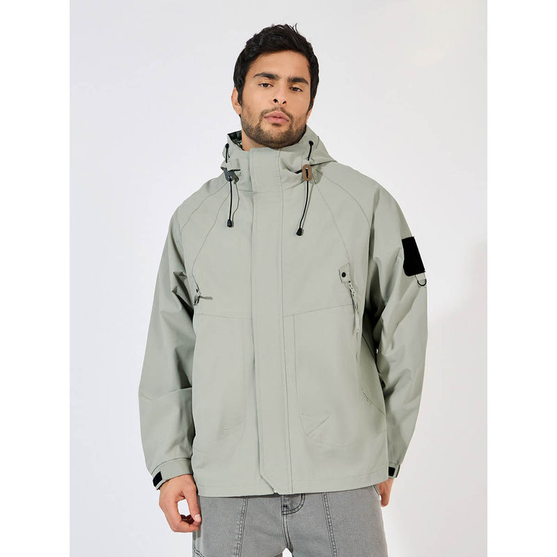Buy Styli Men Solid Multi Panel Lined Windbreaker Jacket Online