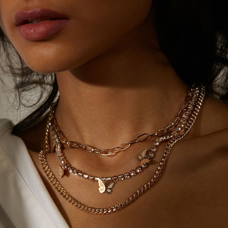 Buy Pipa Bella by Nykaa Fashion Chic Three Layered Chain Necklace Online