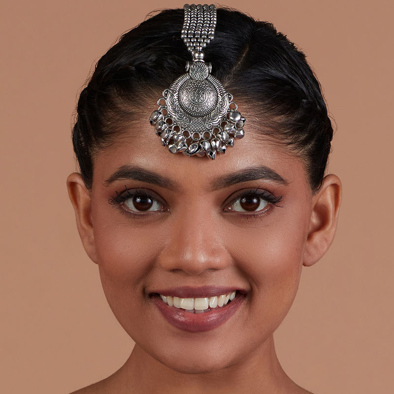 Azai by Nykaa Fashion Ethnic Oxidised Patterned Maang Tikka: Buy Azai ...