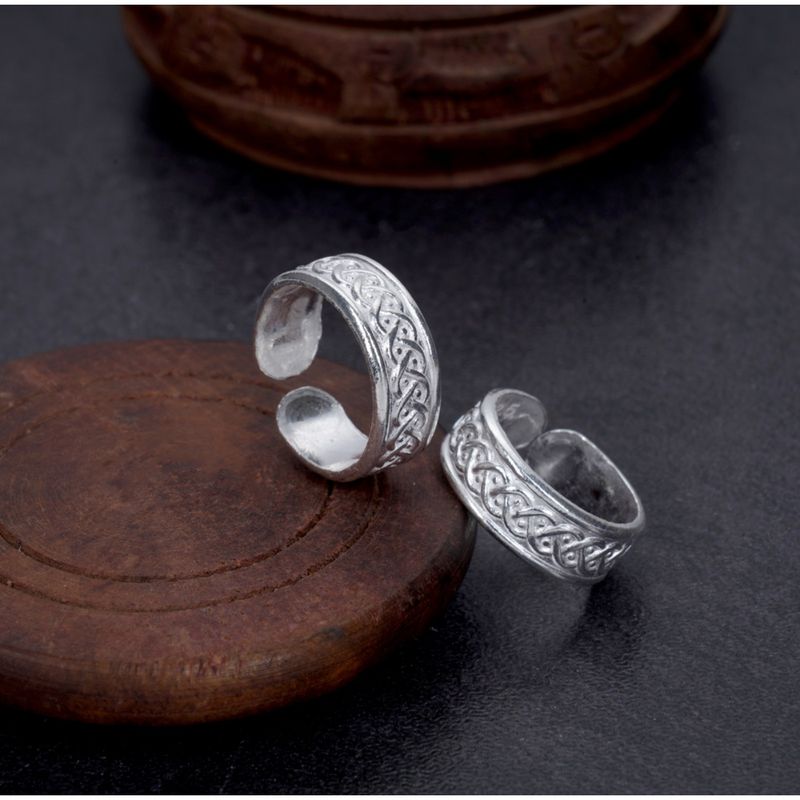 Praavy 925 Silver Braid Adjustable Toe Ring: Buy Praavy 925 Silver Braid Adjustable Toe Ring ...