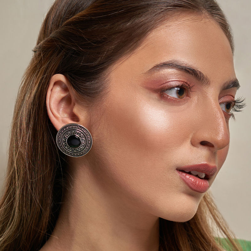 Azai by Nykaa Fashion Daily Wear Fusion Silver & Black Oxidised Stud ...