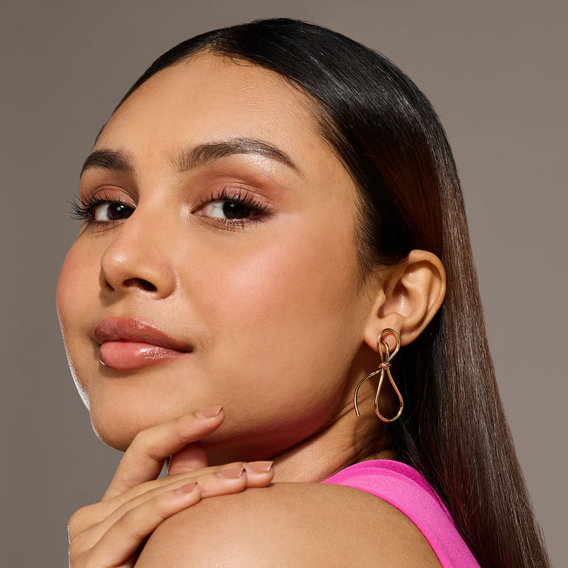 Buy Pipa Bella by Nykaa Fashion Gold Thin Bow Shaped Drop Earrings Online