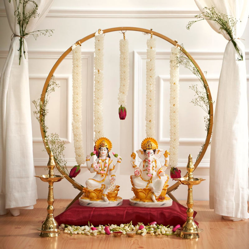 Buy DecorTwist Circular Backdrop Stand Gold Online