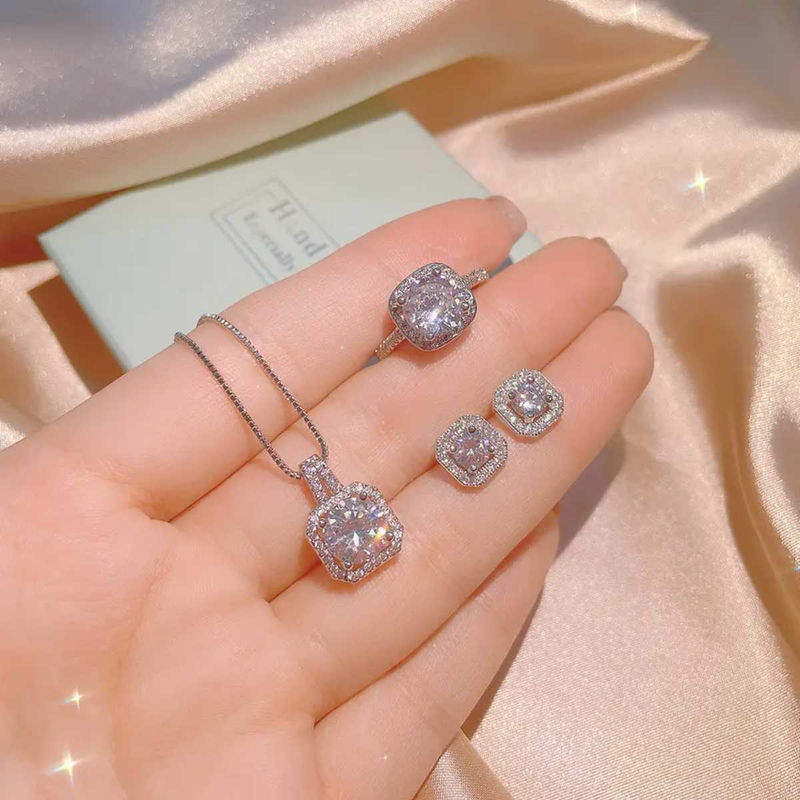 Buy ZAISHA Solitaire Stone 3-Piece Jewellery Set Online