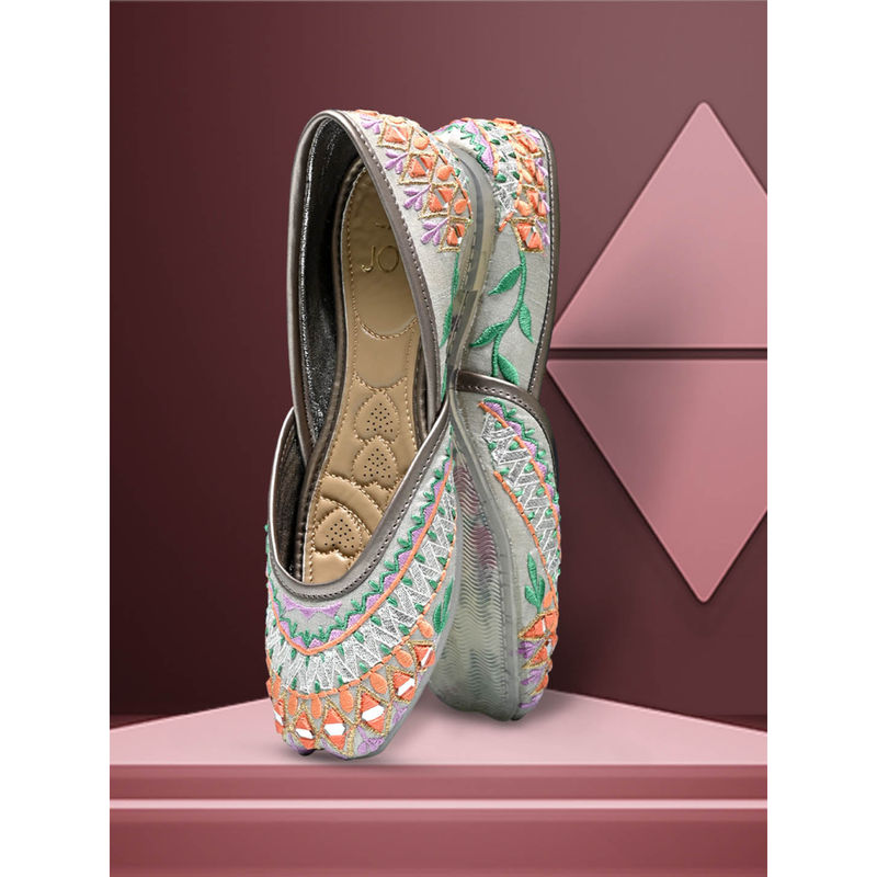 Buy Jove Women Grey Embellished Juttis Online