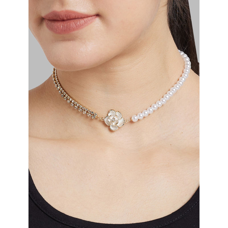 Buy Globus Women Gold-Plated Statement Necklace Online