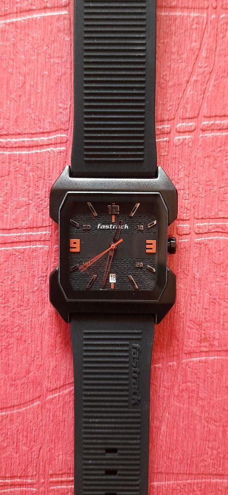 Fastrack Watches 1474NP01 Black Dial Analog Watch For Men 1474NP01 ...