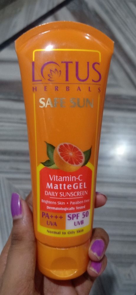 Lotus Herbals Safe Sun Vitamin C Matte Gel Daily Sunscreen SPF 50 ...
