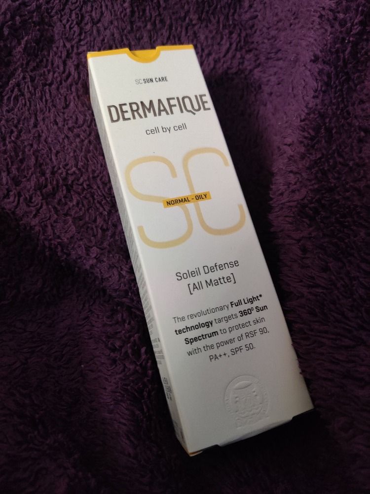 Dermafique Sun Defense All Matte SPF 50 Sunscreen- Prevents Tanning And ...