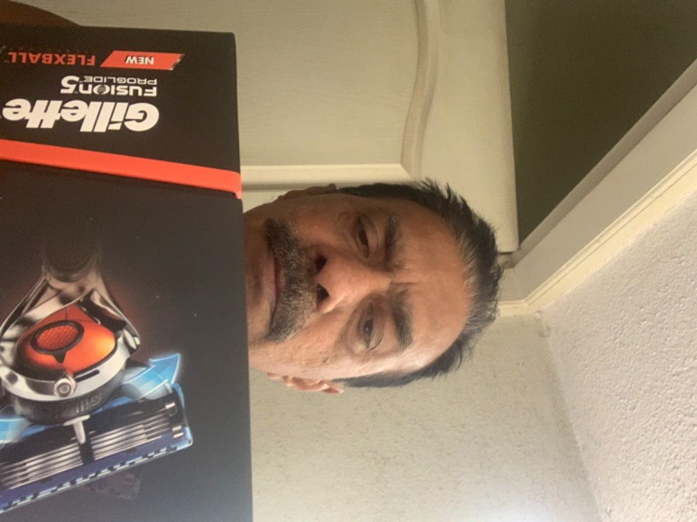 Gillette Flexball ProGlide Combo Pack - Flexball Razor with 4 Flexball ...