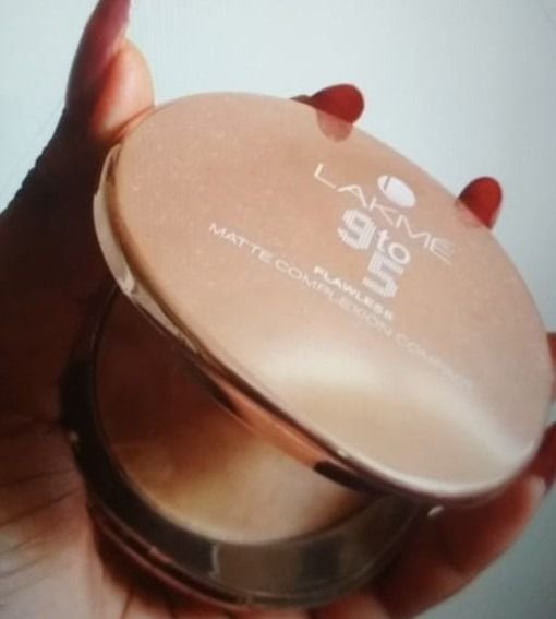 Lakme 9 To 5 Wet & Dry Compact: Buy Lakme 9 To 5 Wet & Dry Compact ...