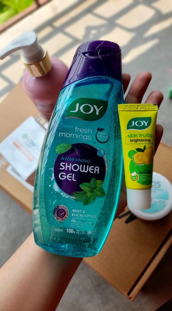Joy Fresh Mornings Awakening Shower Gel Reviews Online | Nykaa