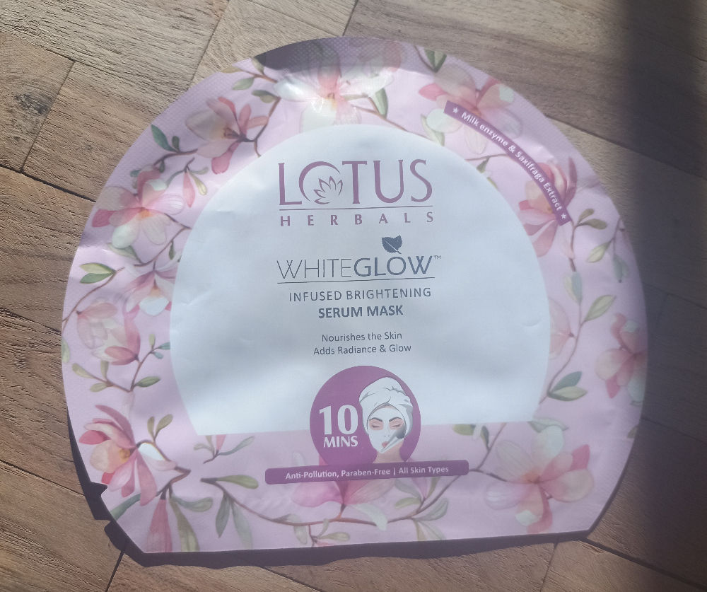 Lotus Herbals WhiteGlow Infused Brightening Serum Sheet Mask Reviews ...